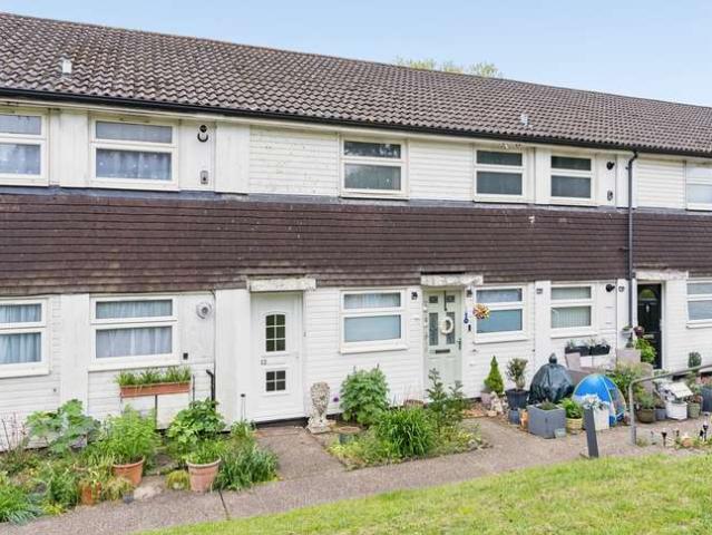2 Bedroom Maisonette Flat