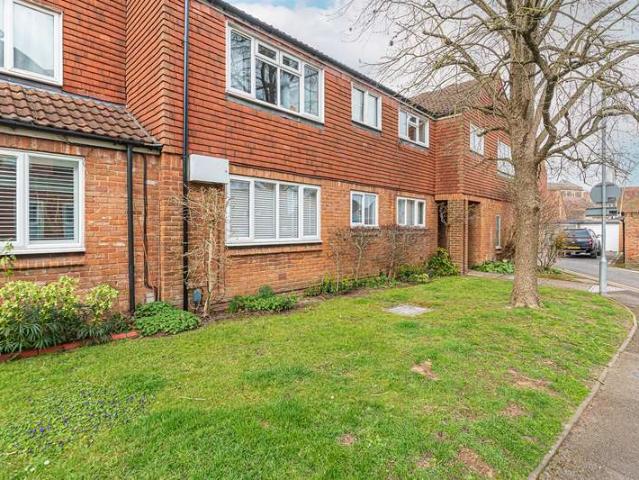 2 Bedroom Maisonette Flat