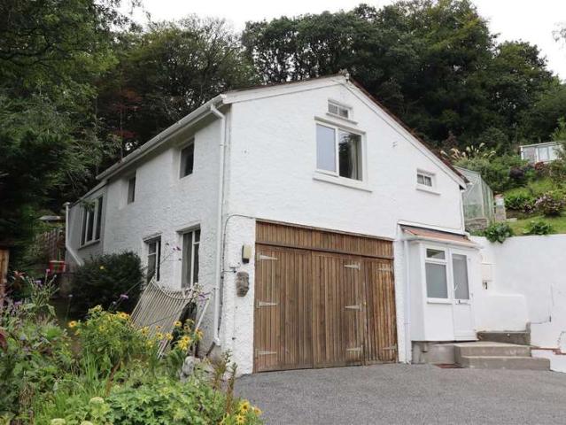 2 Bedroom Maisonette Flat