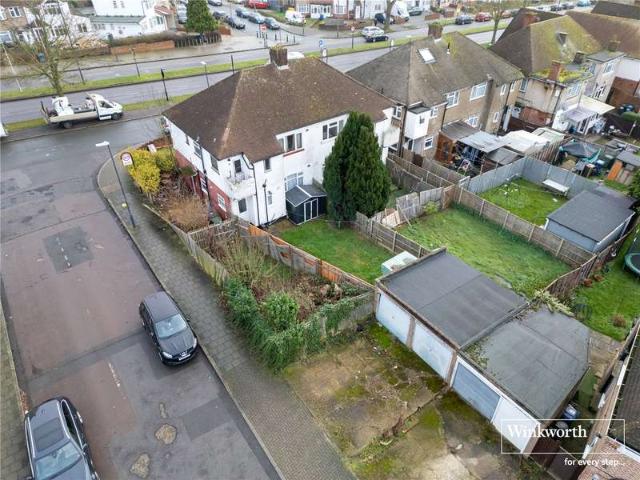 2 Bedroom Maisonette Flat