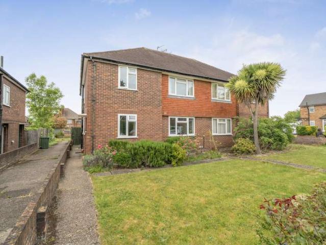 2 Bedroom Maisonette Flat