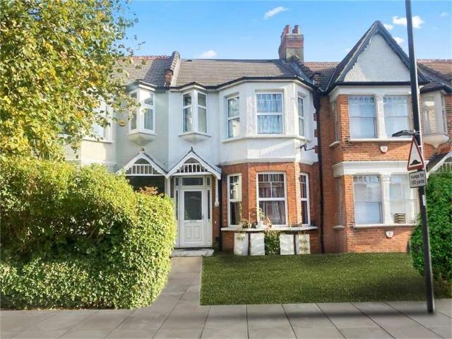 2 Bedroom Maisonette Flat