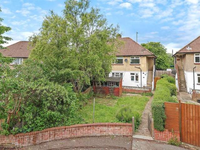 2 Bedroom Maisonette Flat