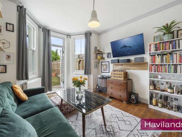2 Bedroom Maisonette Flat