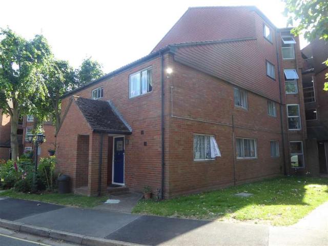 2 Bedroom Maisonette Flat
