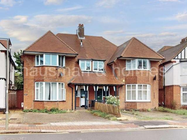 2 Bedroom Maisonette Flat