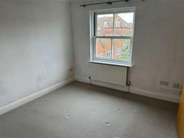 2 Bedroom Maisonette Flat