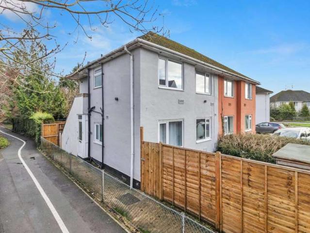 2 Bedroom Maisonette Flat