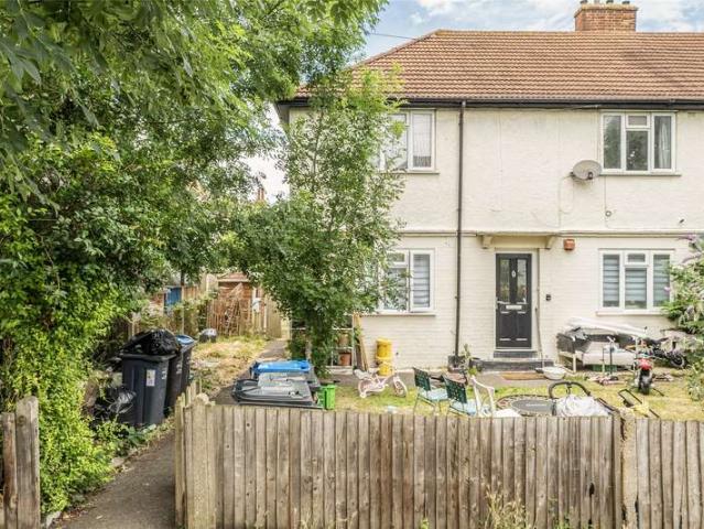 2 Bedroom Maisonette Flat