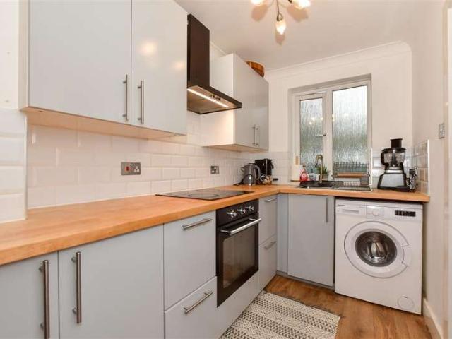 2 Bedroom Maisonette Flat