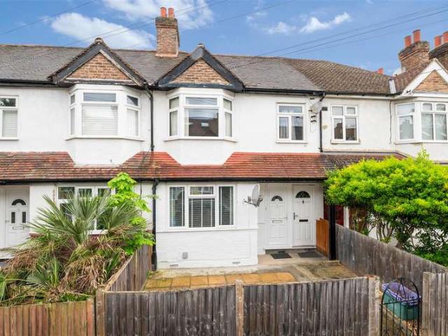 2 Bedroom Maisonette Flat