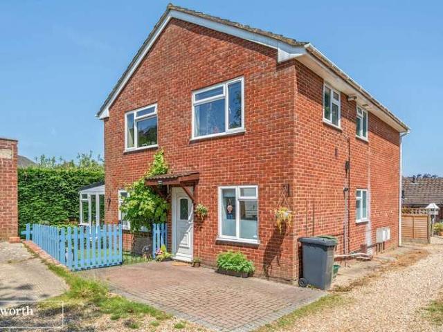 2 Bedroom Maisonette Flat