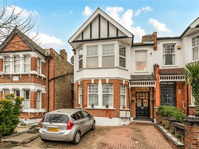 2 Bedroom Maisonette Flat