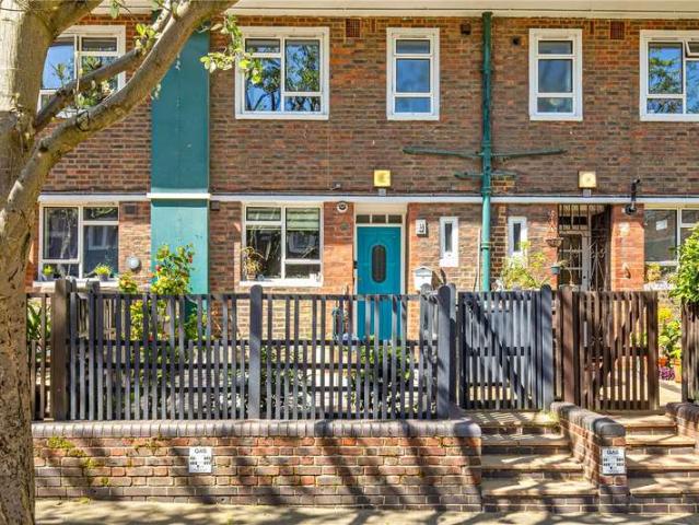 2 Bedroom Maisonette Flat