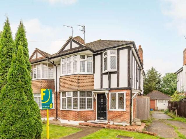 2 Bedroom Maisonette Flat