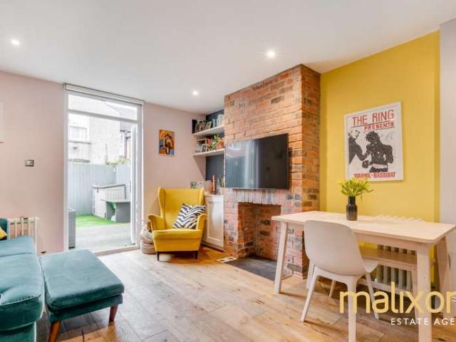 2 Bedroom Maisonette Flat