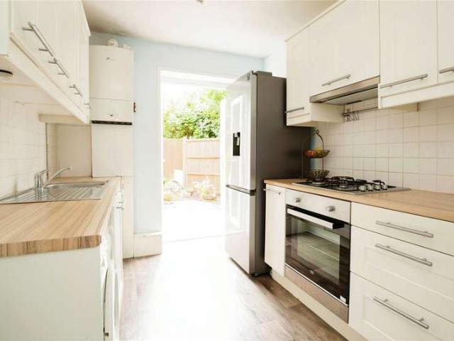 2 Bedroom Maisonette Flat