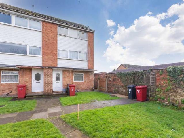 2 Bedroom Maisonette Flat