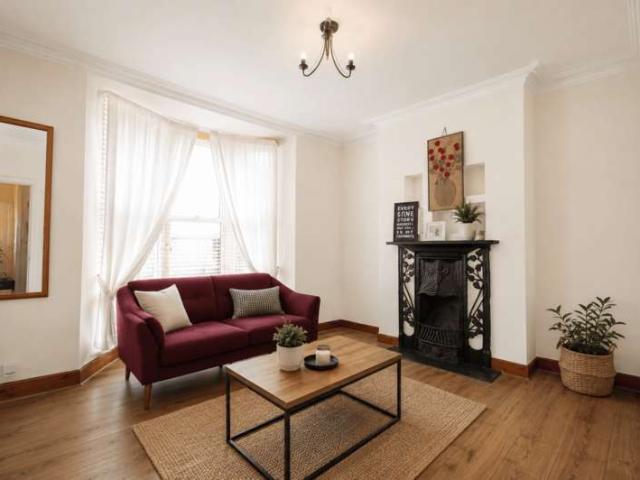 2 Bedroom Maisonette Flat