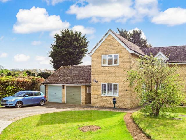 2 Bedroom Maisonette Flat