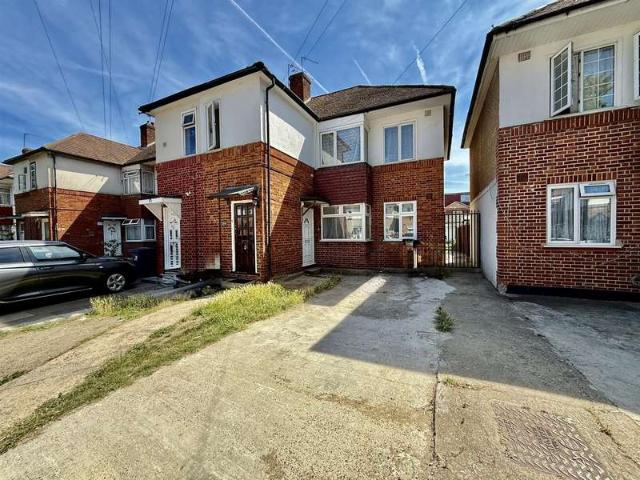 2 Bedroom Maisonette Flat