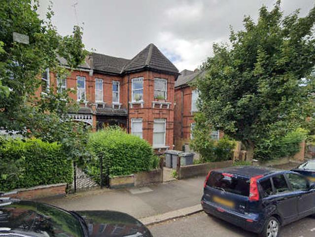 2 Bedroom Maisonette Flat