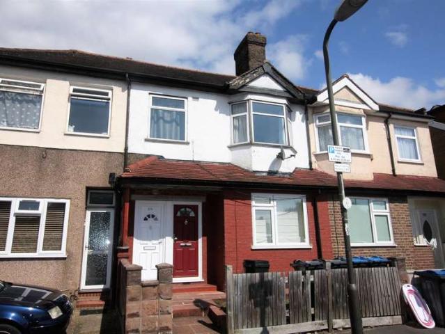 2 Bedroom Maisonette Flat