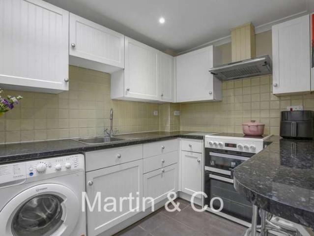 2 Bedroom Maisonette Flat