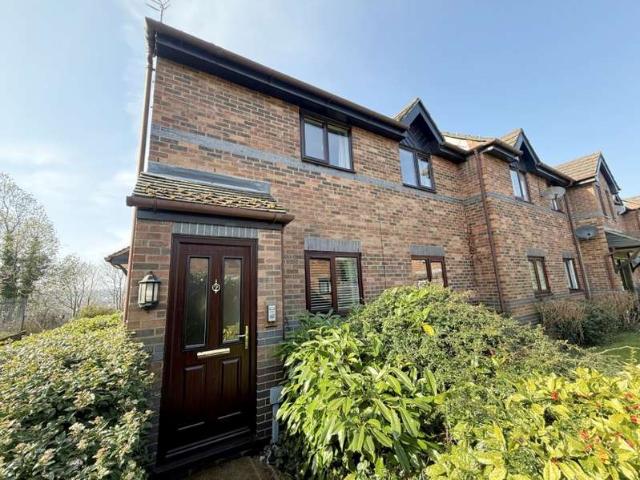 2 Bedroom Maisonette Flat
