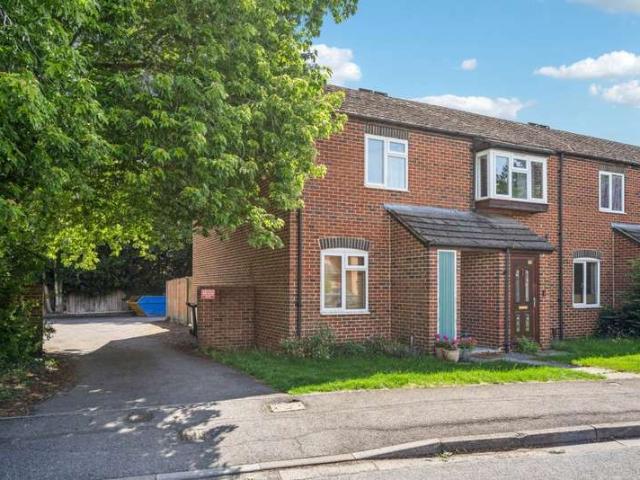 2 Bedroom Maisonette Flat