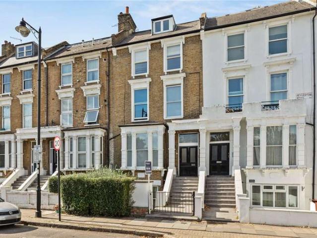 2 Bedroom Maisonette Flat