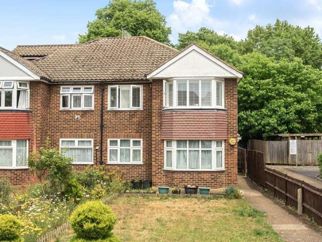 2 Bedroom Maisonette Flat