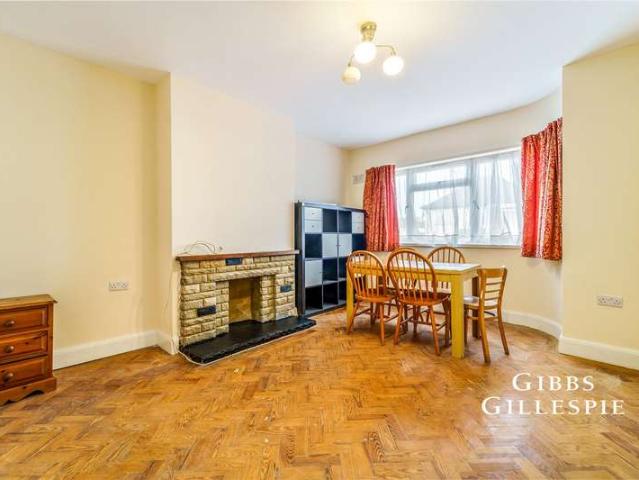 2 Bedroom Maisonette Flat