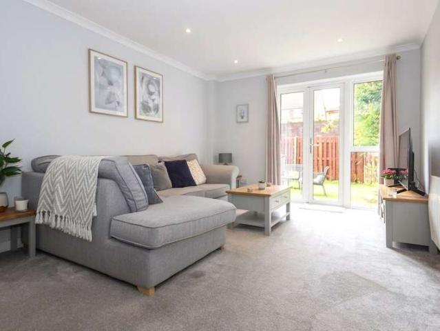 2 Bedroom Maisonette Flat