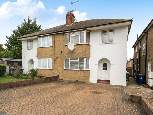 2 Bedroom Maisonette Flat