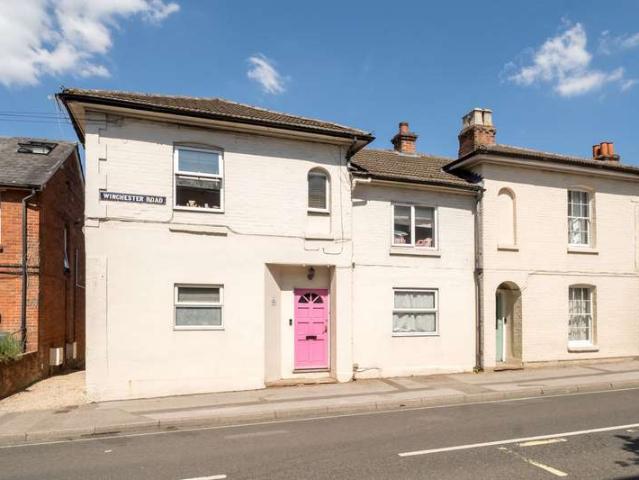 2 Bedroom Maisonette Flat