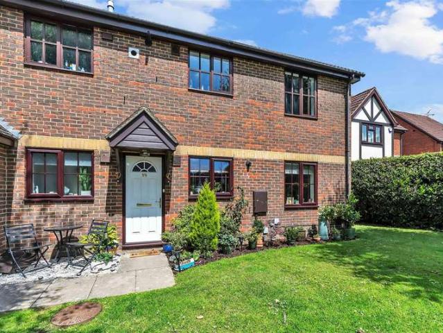 2 Bedroom Maisonette Flat