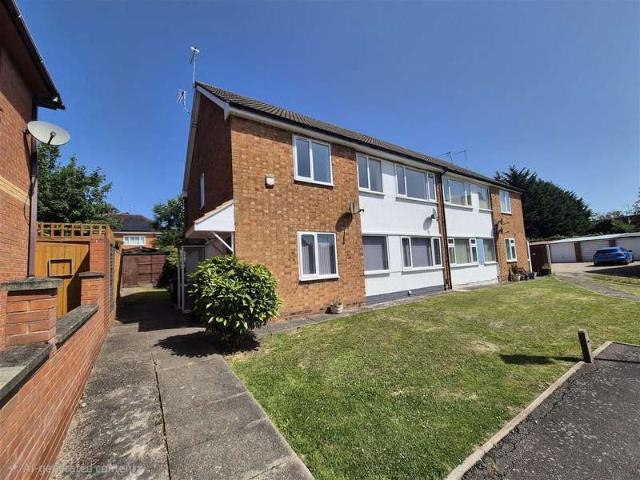 2 Bedroom Maisonette Flat