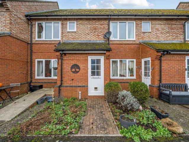 2 Bedroom Maisonette Flat
