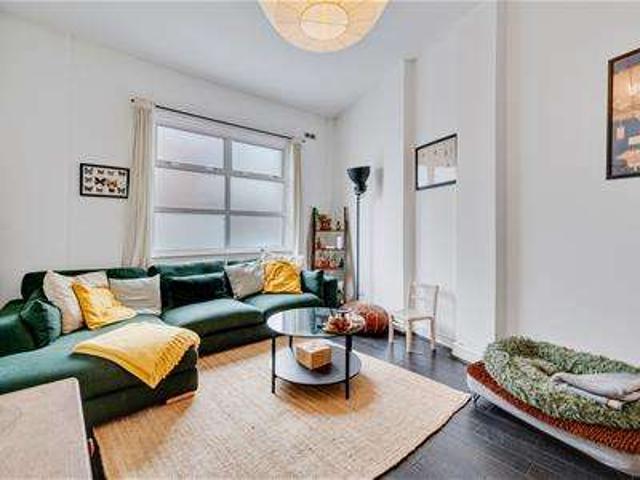 2 Bedroom Maisonette Flat
