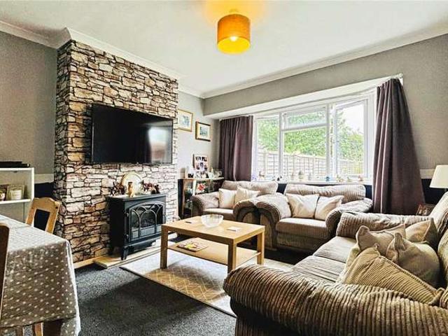 2 Bedroom Maisonette Flat