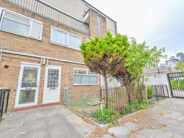 2 Bedroom Maisonette Flat