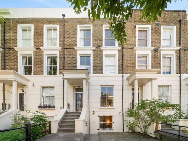 2 Bedroom Maisonette Flat