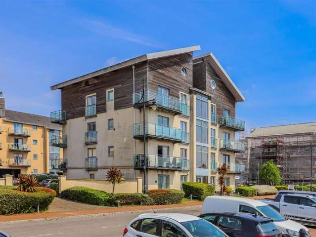 2 Bedroom Maisonette Flat