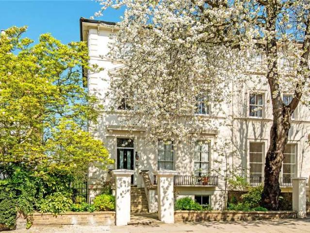 2 Bedroom Maisonette Flat
