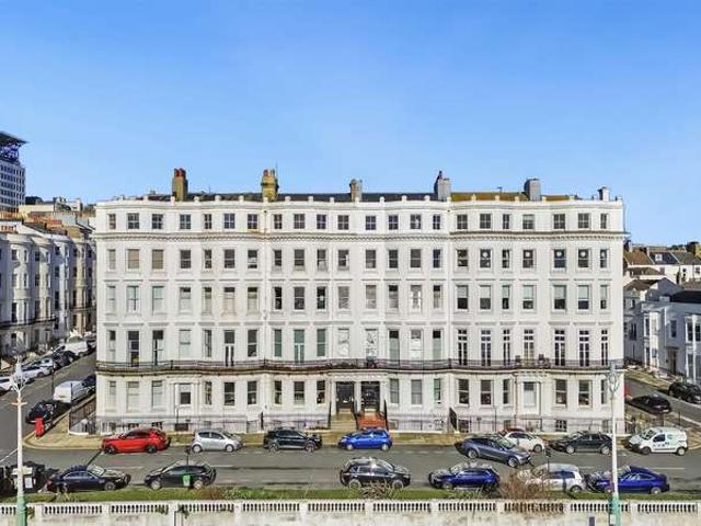 2 Bedroom Maisonette Flat
