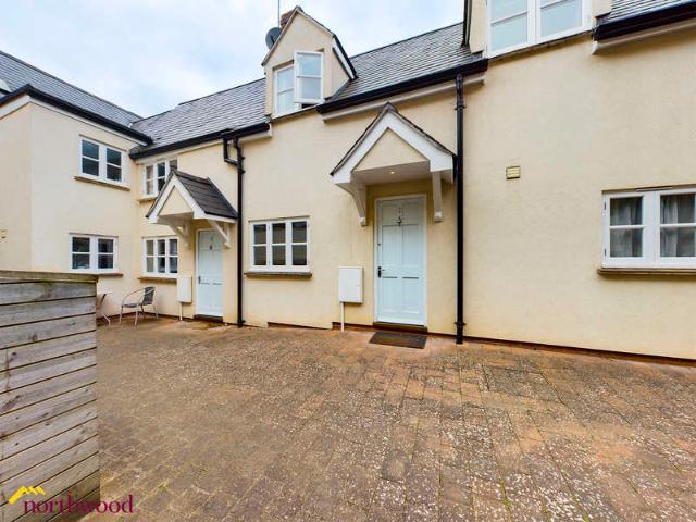 2 Bedroom Maisonette Flat