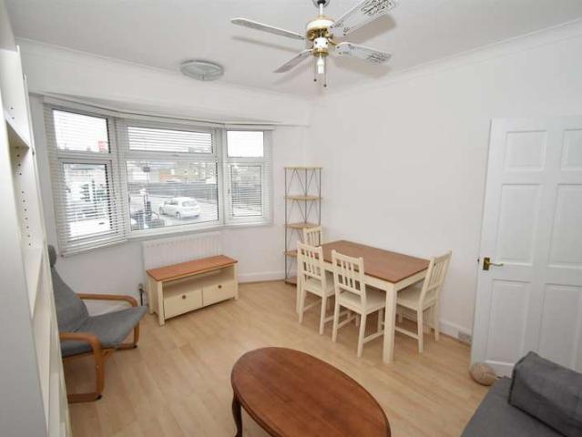 2 Bedroom Maisonette Flat