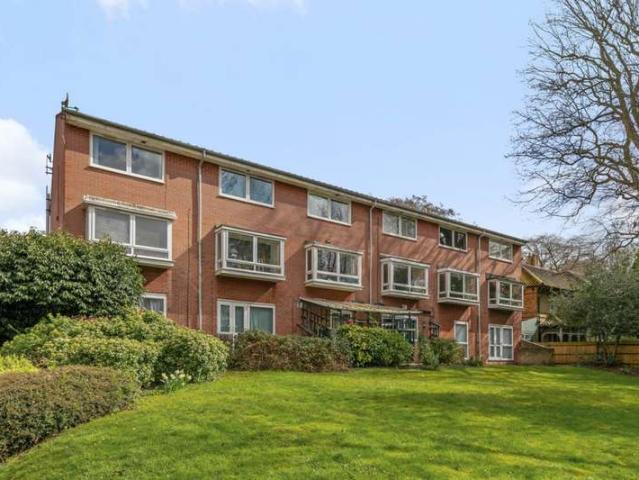 2 Bedroom Maisonette Flat