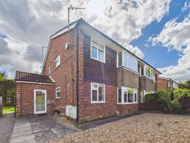 2 Bedroom Maisonette Flat